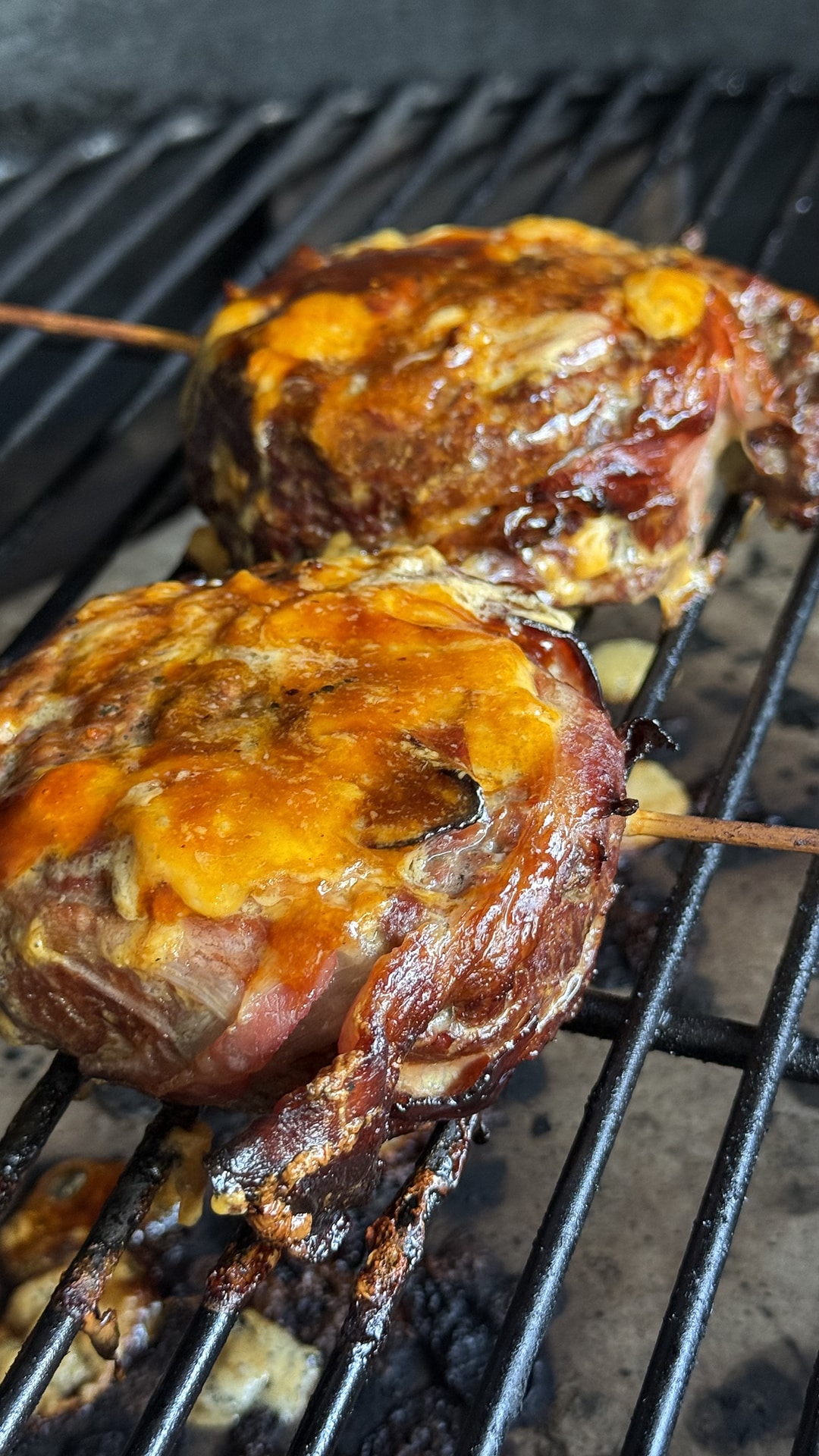 Pinwheel Bacon Burger - Pitmeesters Recept - Pitmeesters